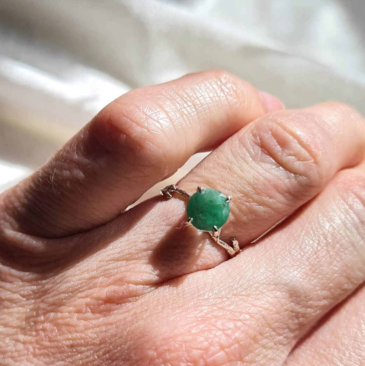 Growth Ring - Emerald & White Gold – Natalie Salisbury Jewellery